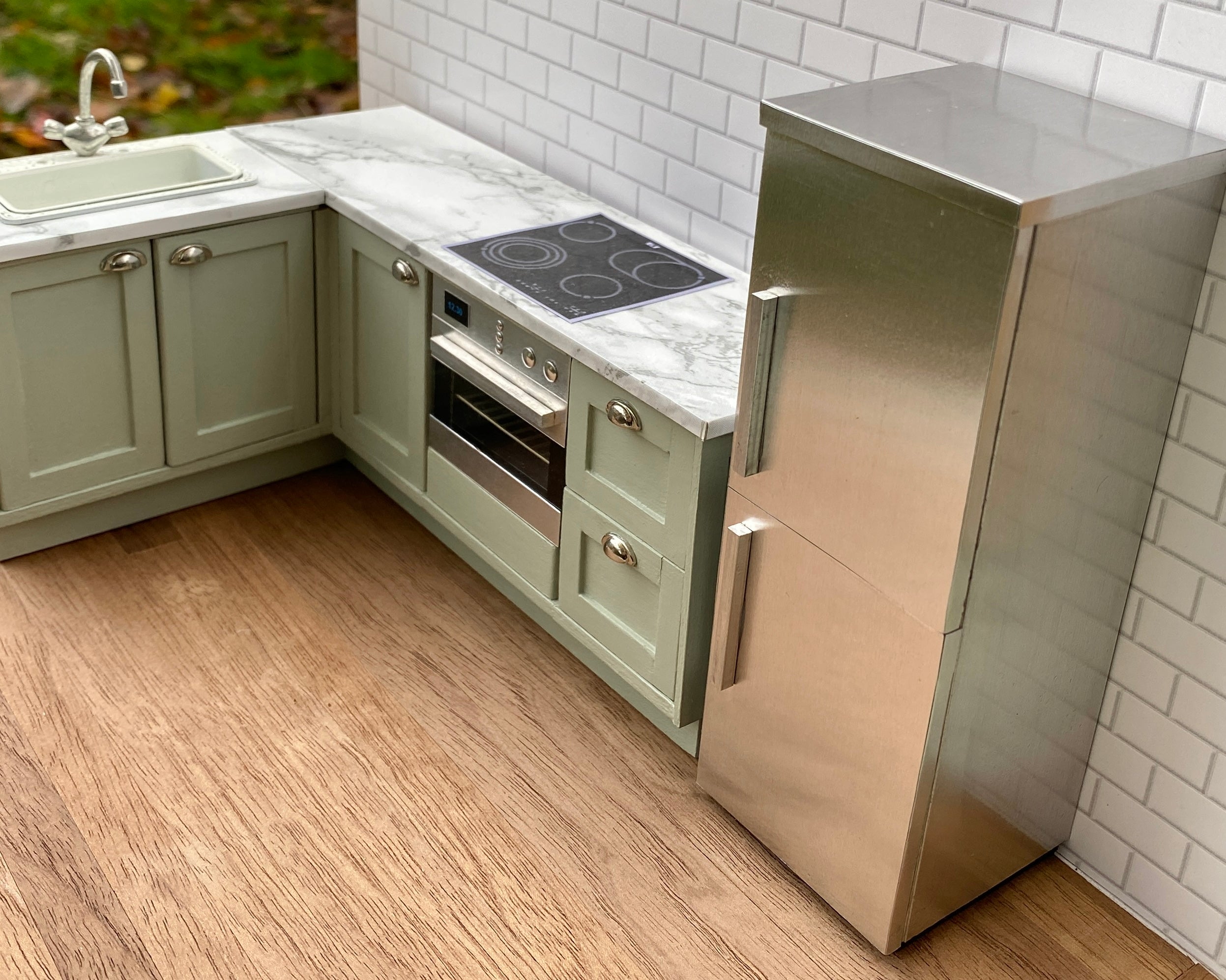 Dummy Steel Fridge/Freezer Kit – ELF Miniatures